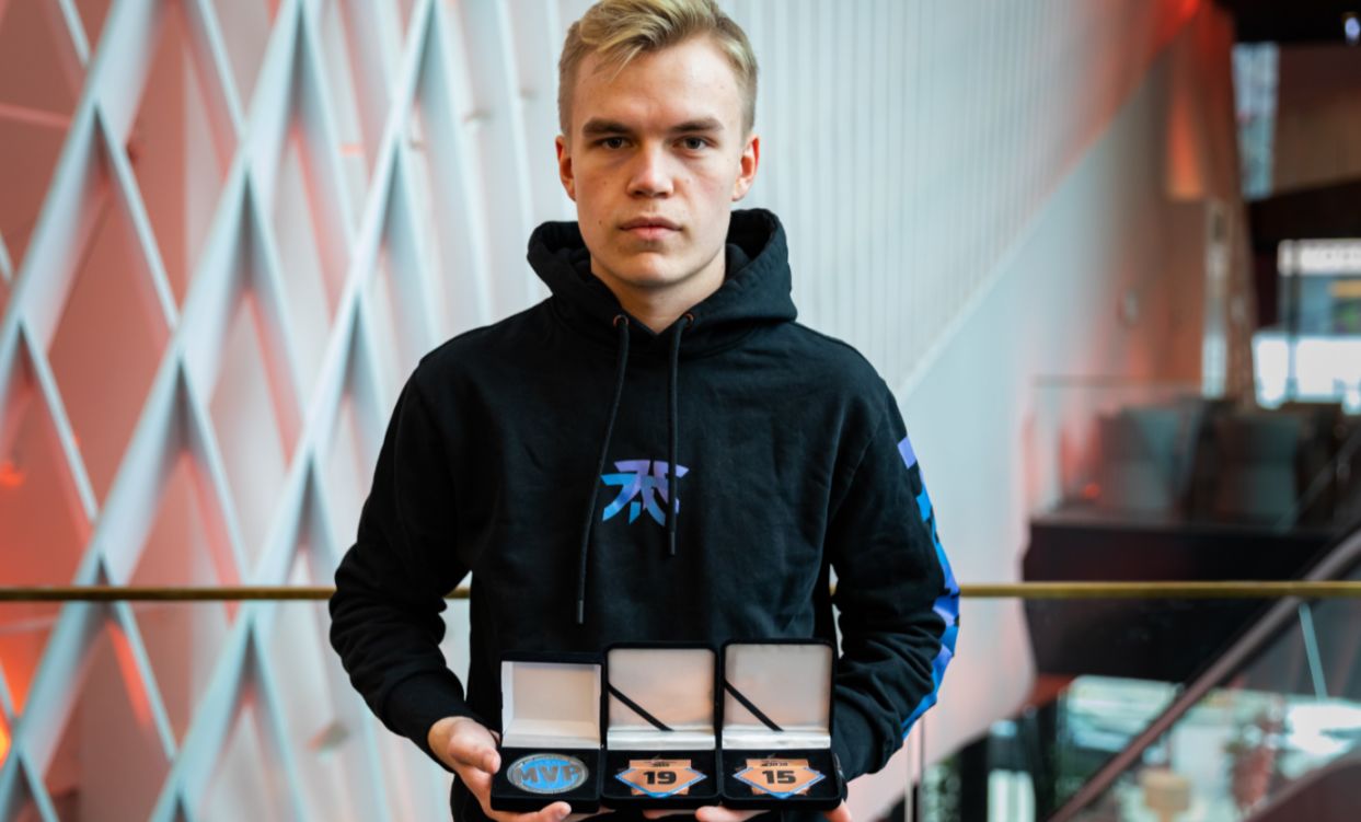 Brollan：当队伍转向英语阵容时，其实一开始我是拒绝的