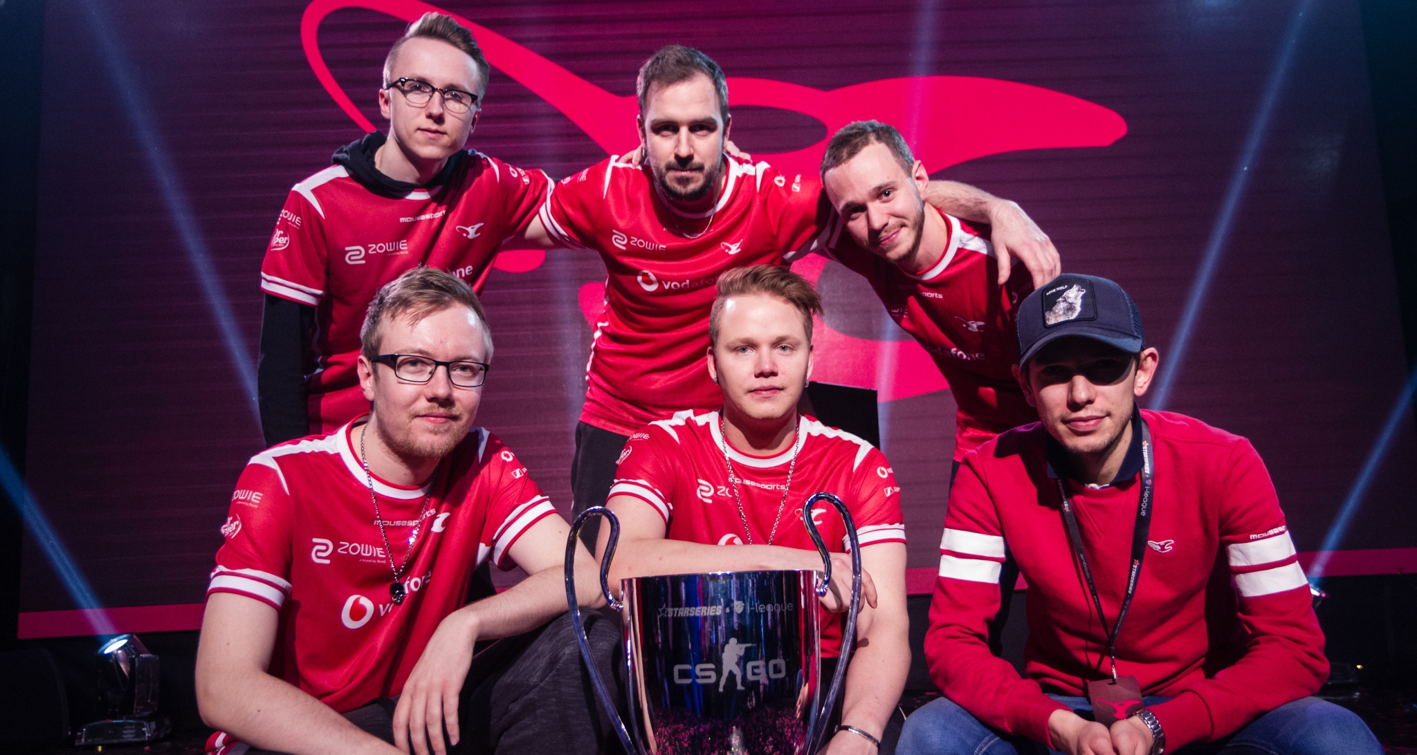 回溯历史，让我们深入了解那支2018年的梦幻MOUZ