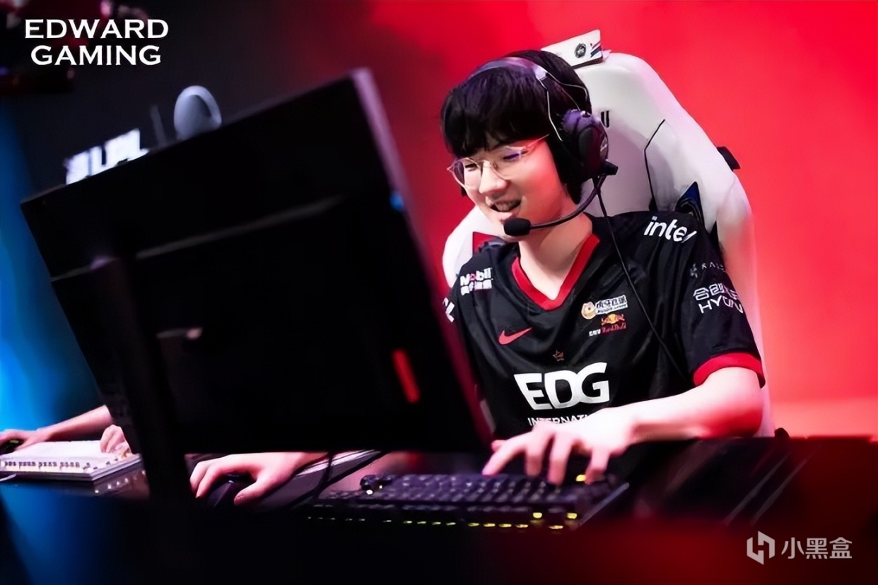 【英雄联盟】双C完美发挥，EDG力克RNG成功拿到复活甲-3楼猫