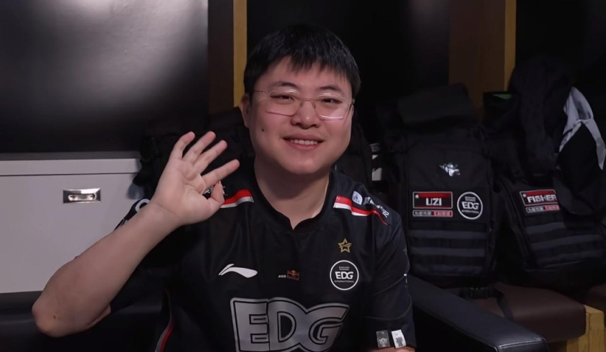 【英雄联盟】LPL解说开团Uzi，赶快回去退役，RNG重拳出击，MLXG说出心里话-3楼猫