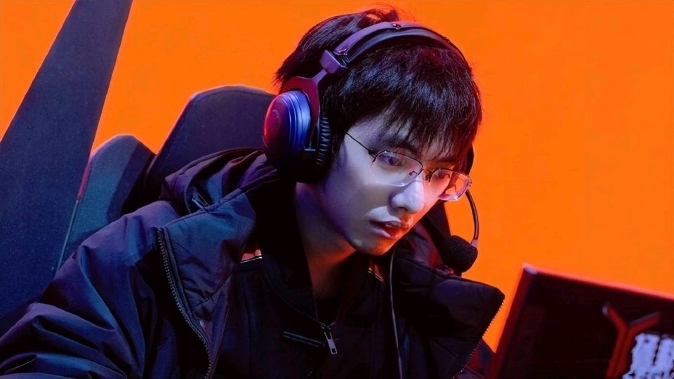 【英雄联盟】Ale喊话Uzi复出：能赢80%的AD！小孩哥首秀，沙皇禁用-3楼猫