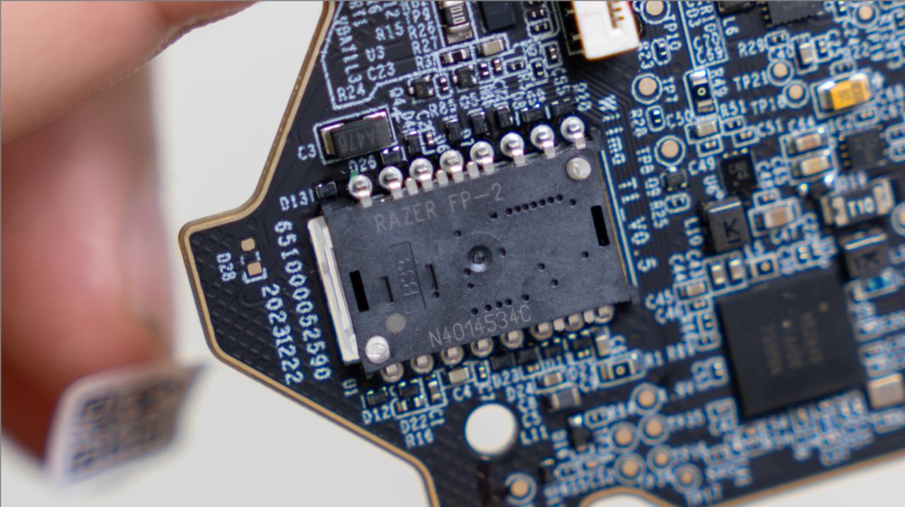 毒蝰V3专业版首发拆解，原生8000Hz回报率，地表最强抓握鼠来了_电玩帮