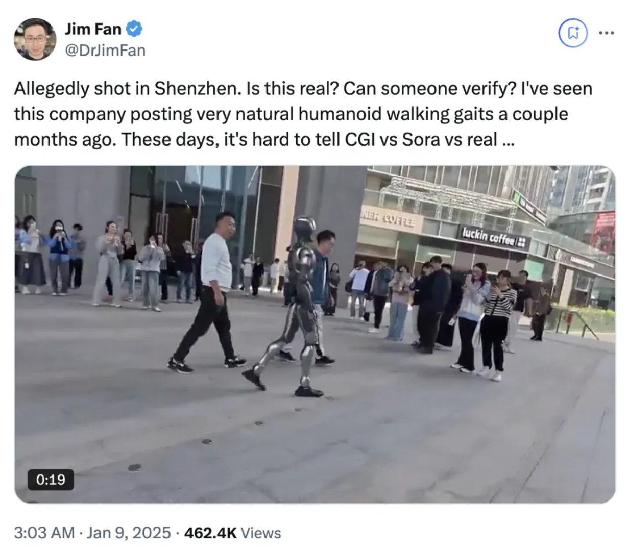 人形“機器人” SE01 深圳行走，引發熱議，預計售價15萬_電玩幫